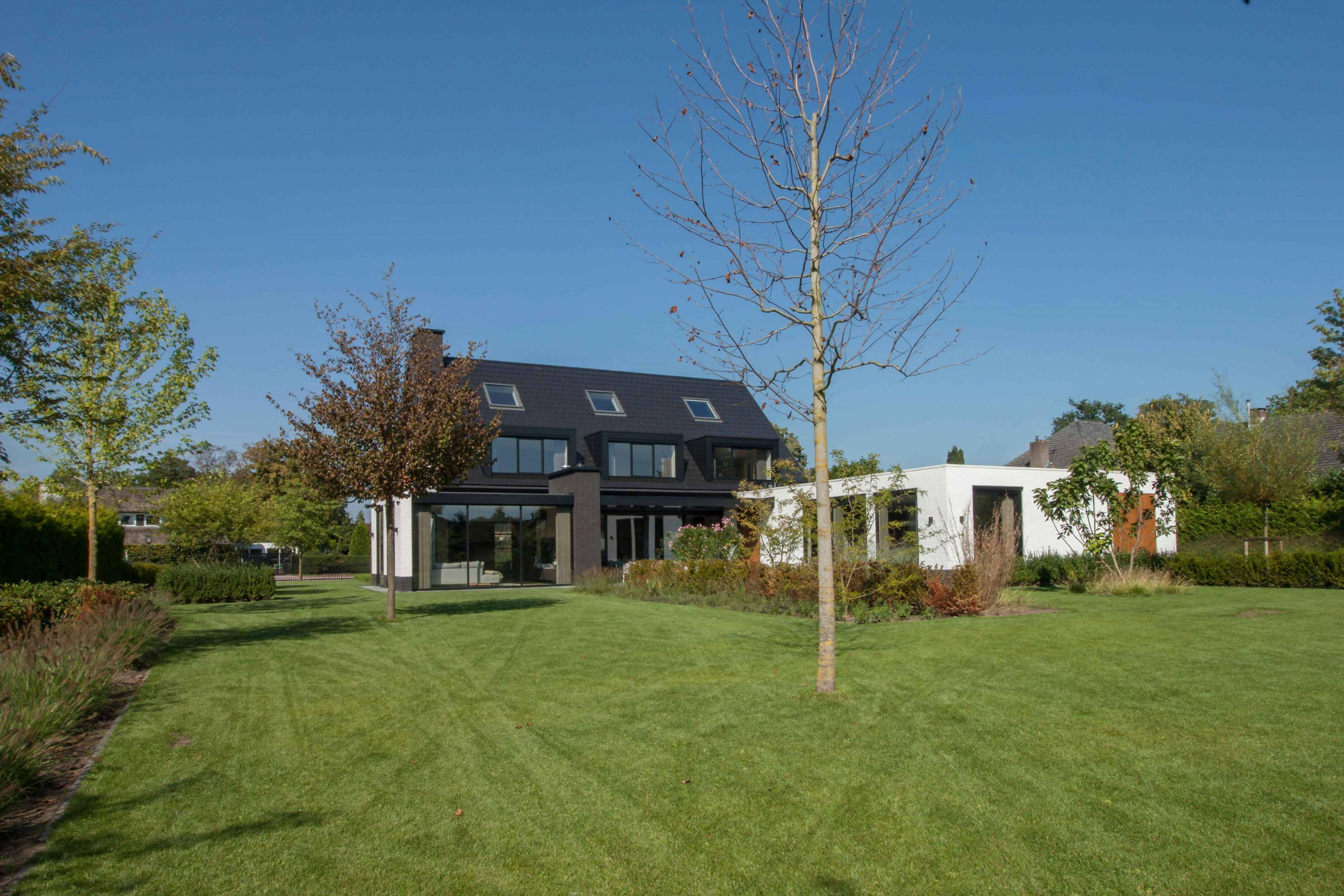 Moderne villa op historische locatie | OBLY