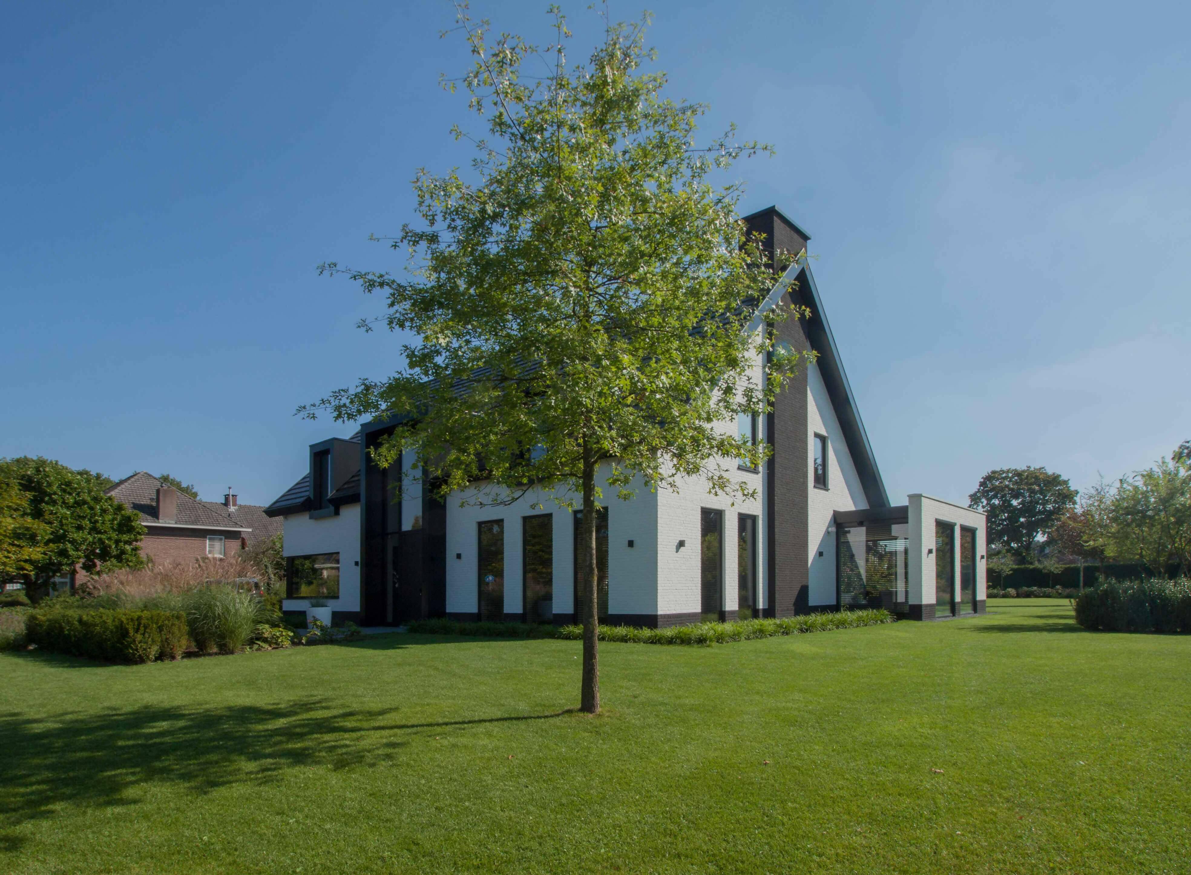 Moderne villa op historische locatie | OBLY